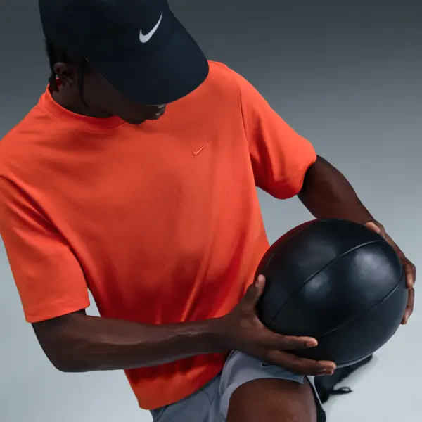 Nike Primary Dri-fit Short-sleeve Versatile Top - Red