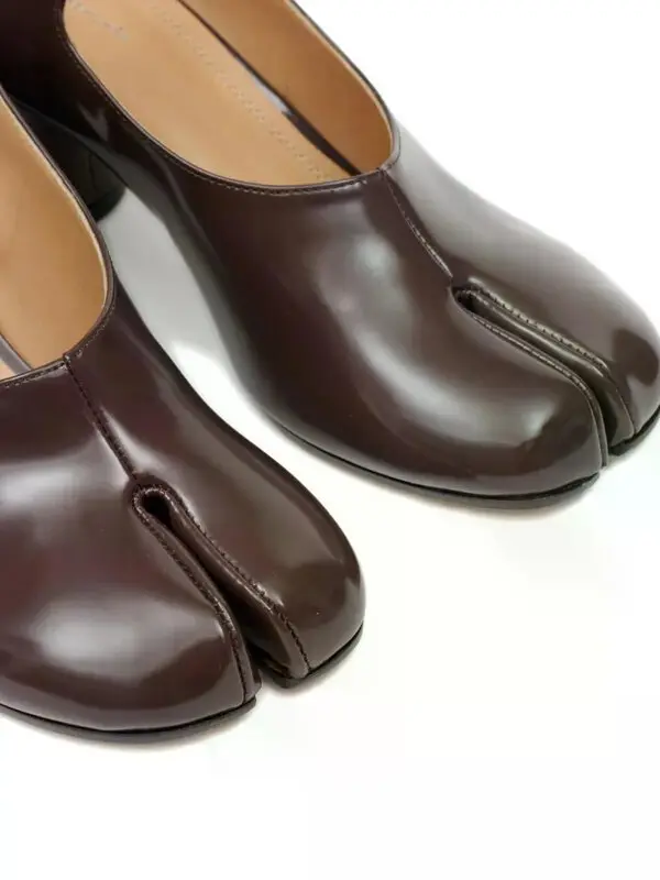 MAISON MARGIELA Tabi Leather Pumps - Brown