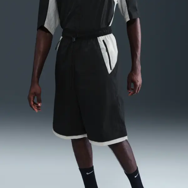 Nike Tech Woven Oversized Shorts