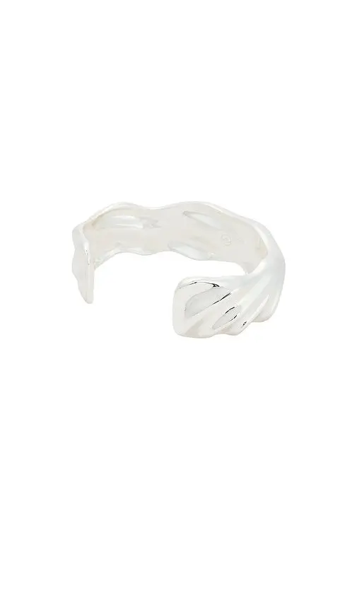 Ettika Lustrous Wave Cuff