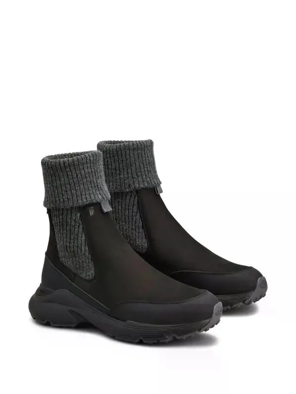 TOD'S Round Toe Chelsea Boots With Elasticated Panels - Black