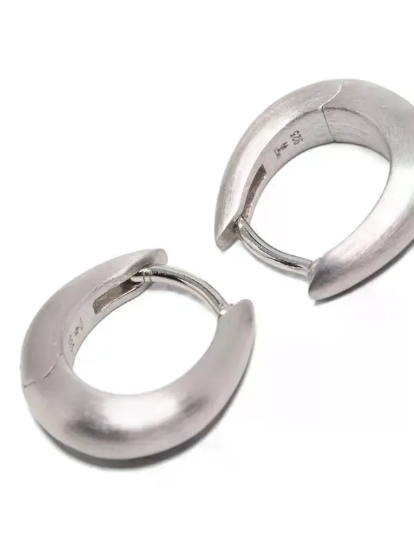 Tom Wood Liz Satin Huggie Earrings - Silver