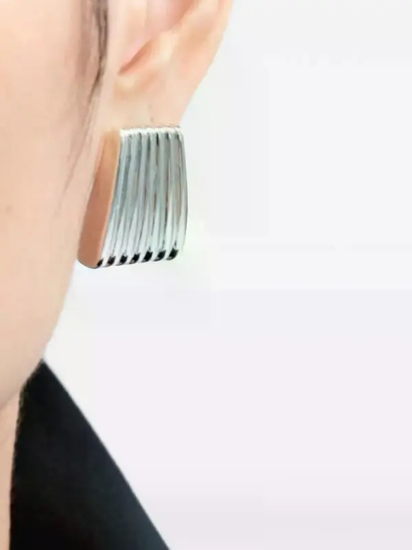 HEAVEN MAYHEM Ribbed Stud Earrings - Silver
