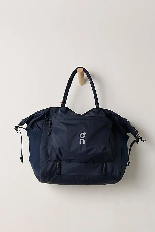 On Track Pack 35l Lite Tote - Navy