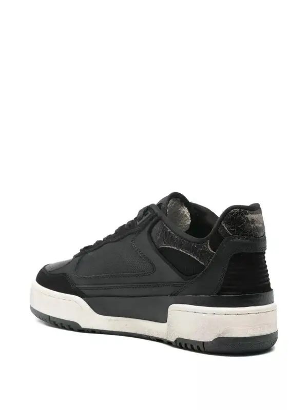 GOLDEN GOOSE Star-patch Trainers - Black
