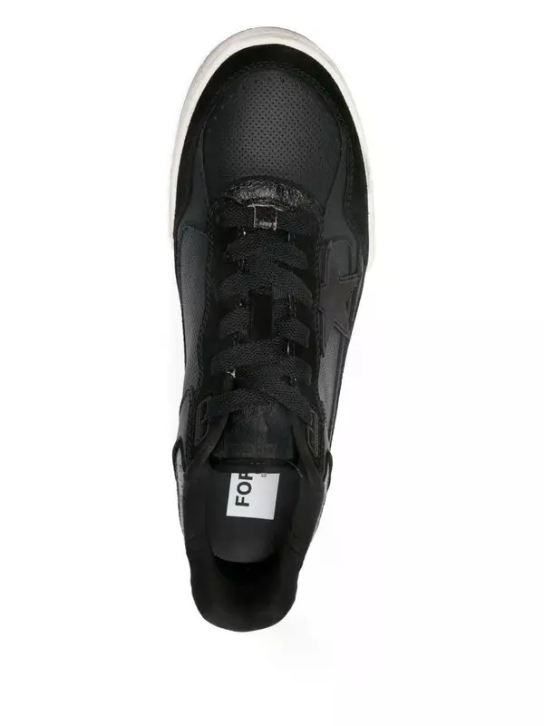 GOLDEN GOOSE Star-patch Trainers - Black