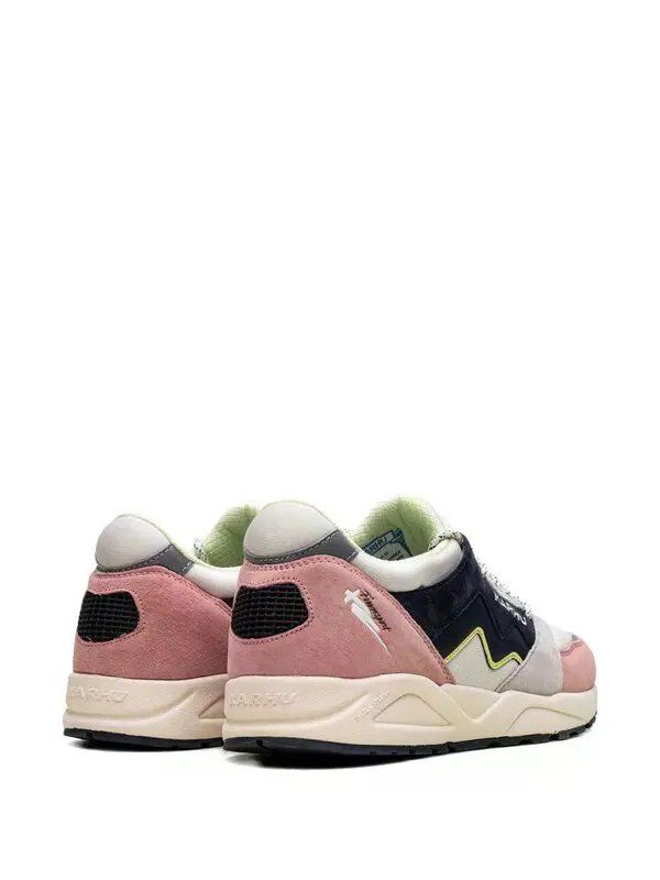KARHU Aria 95 Panelled Trainers - Pink