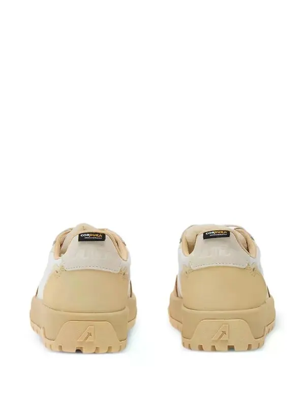 AUTRY Wildpace Panelled Low-top Sneakers - White