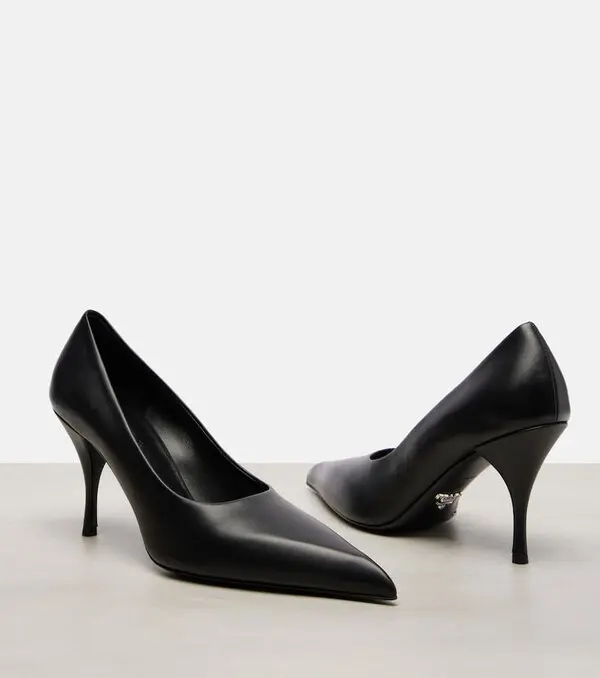 Prada Leather Pumps - Black