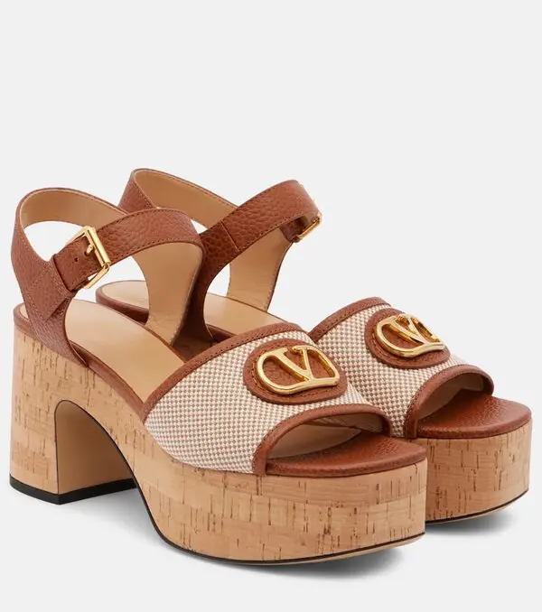 Valentino Garavani Vlogo Signature 80 Leather Platform Sandals - Beige