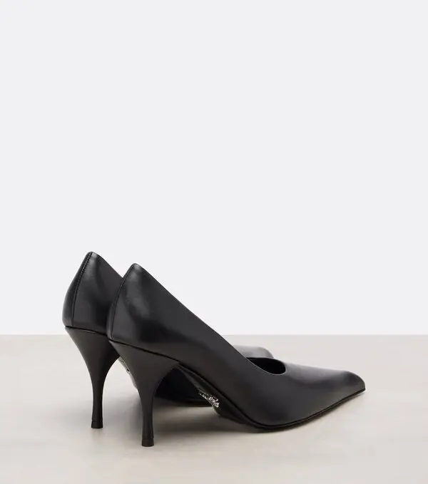 Prada Leather Pumps - Black