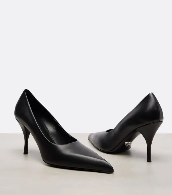 Prada Leather Pumps - Black