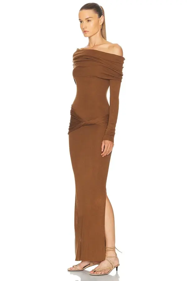AYA MUSE Off-shoulder Maxi Dress