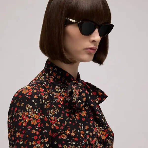 Gucci Cat Eye Frame Sunglasses
