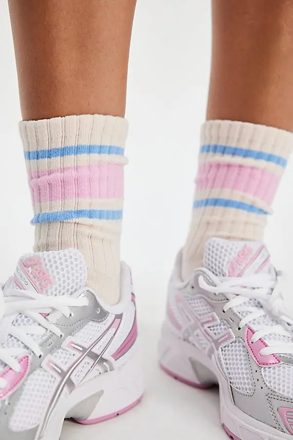 SOULS. Retro Pilates Crew Socks - Pink