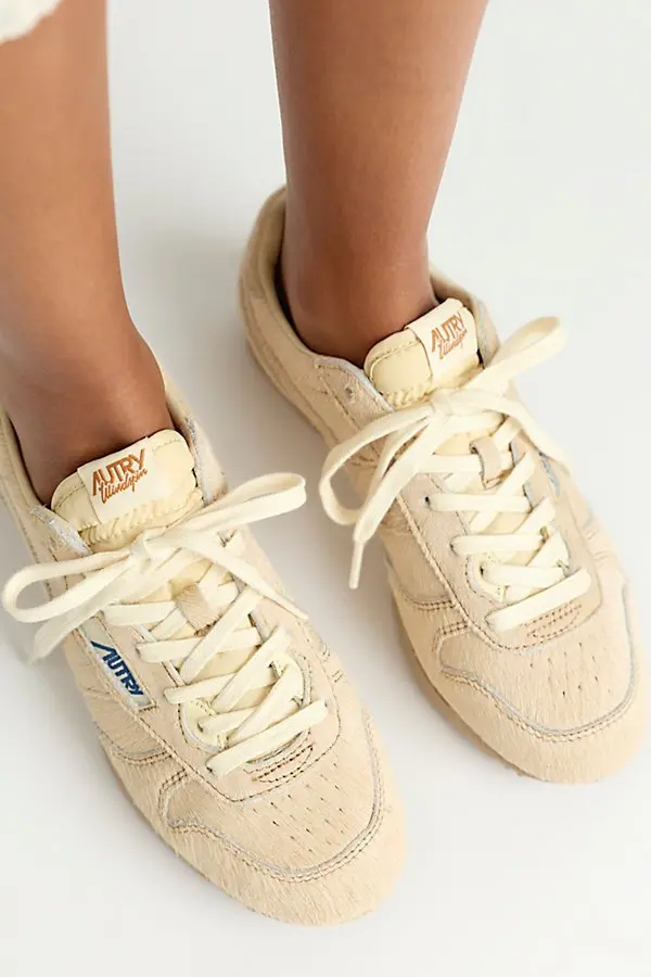 AUTRY Windspin Low Top Pony Hair Sneakers - Ivory