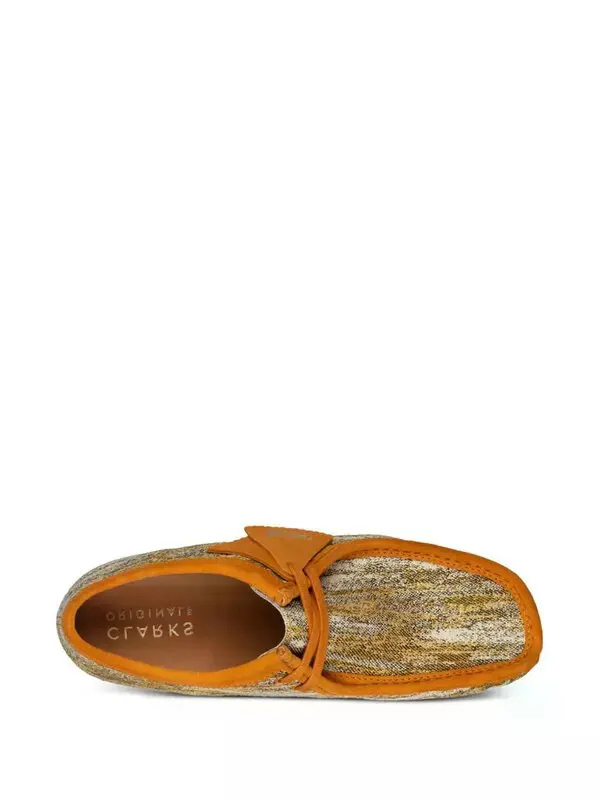 Clarks Wallabee Sand Desert Boots - Neutrals