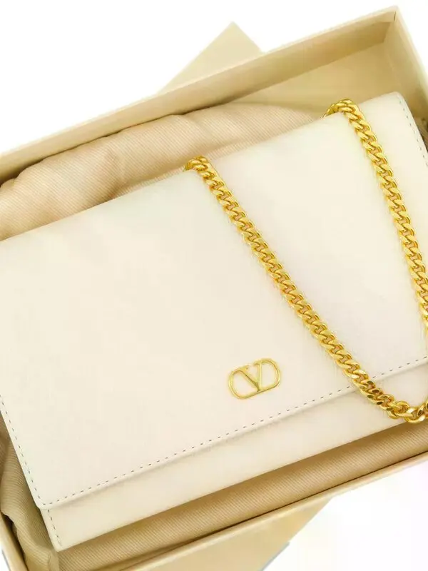 Valentino Garavani Vlogo Chain Shoulder Bag