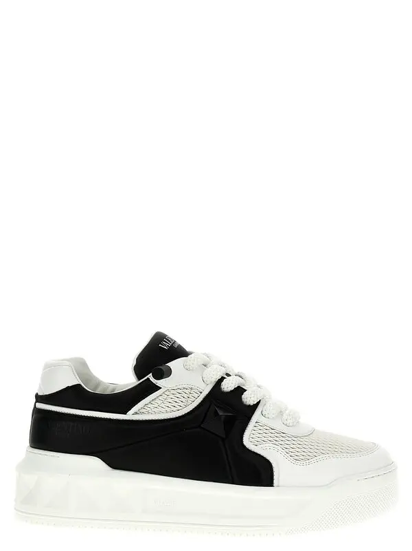 Valentino Garavani One Stud Xl Sneakers - White/black