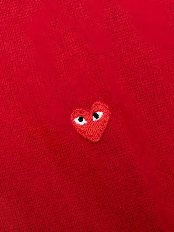 Play Comme Des Garcon Heart-embellished Sweater