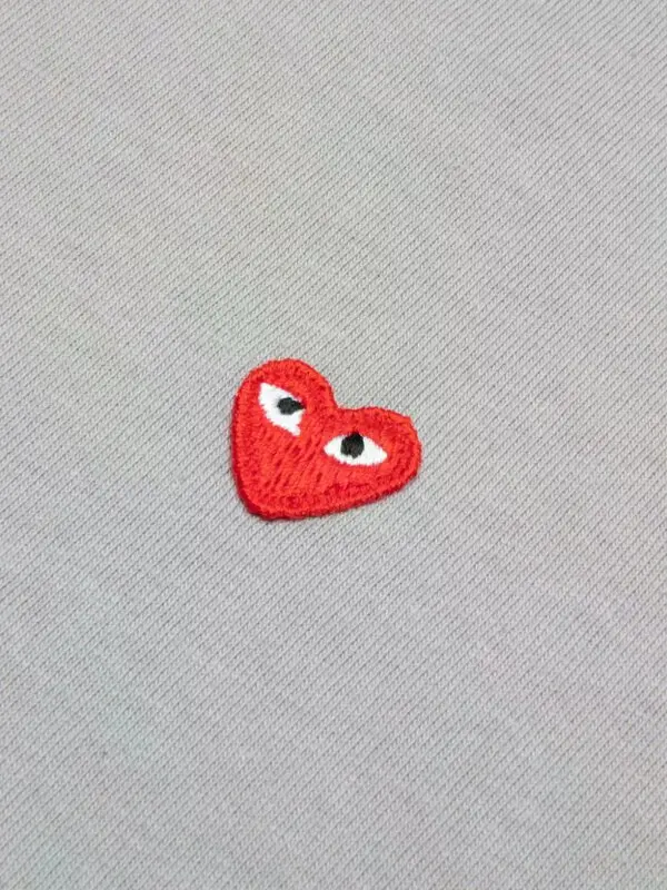 Play Comme Des Garcon Heart-patch T-shirt - Grey