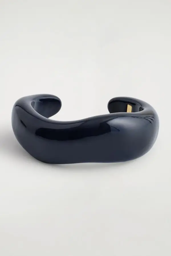 Cos Chunky Curved Bangle - Dark Blue