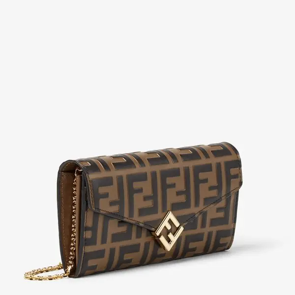 Fendi Diamonds Continental With Chain - Brown