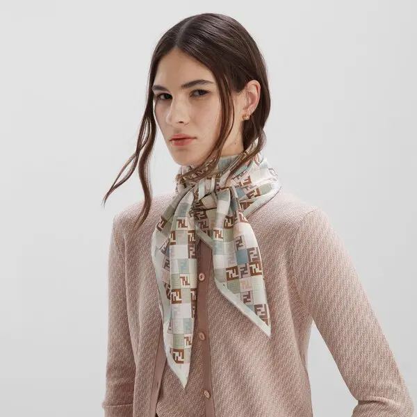 Fendi Foulard - Beige