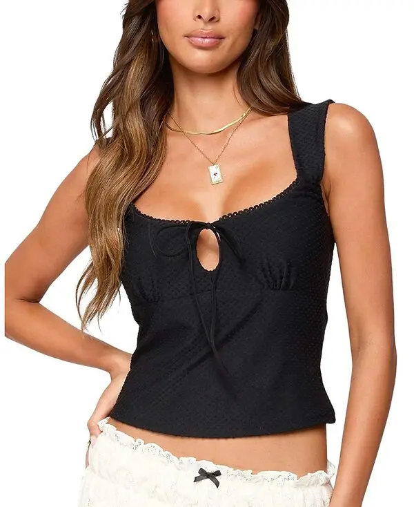 EDIKTED Leya Textured Keyhole Top