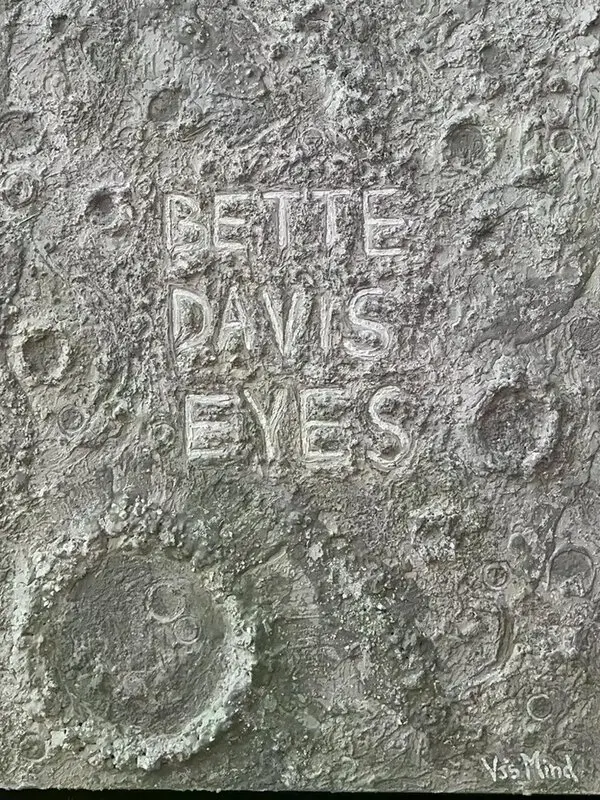 VJ’S MIND Monument Bette Davis Eyes Wall Decoration