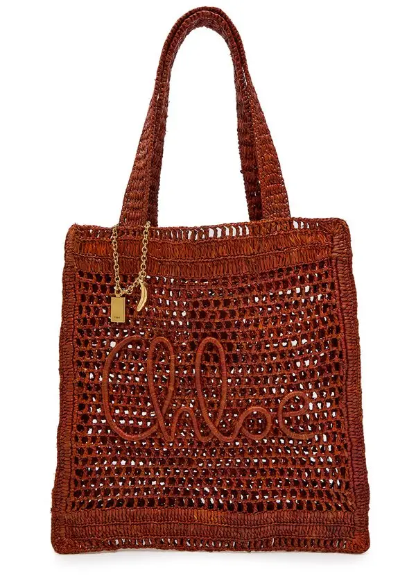 Chloé Raffia Tote Bag With Logo Appliqué And Charm - Brown