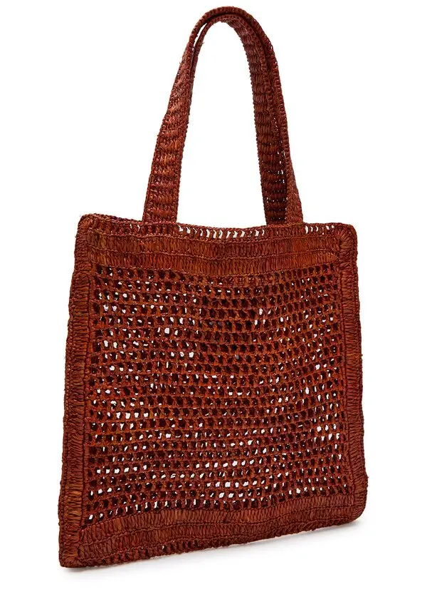 Chloé Raffia Tote Bag With Logo Appliqué And Charm - Brown
