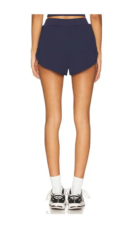 WELLBEING + BEINGWELL Vega Short