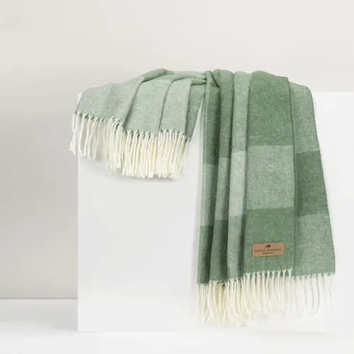 LANDS DOWNUNDER Hampton Plaid Herringbone Throw - Olive