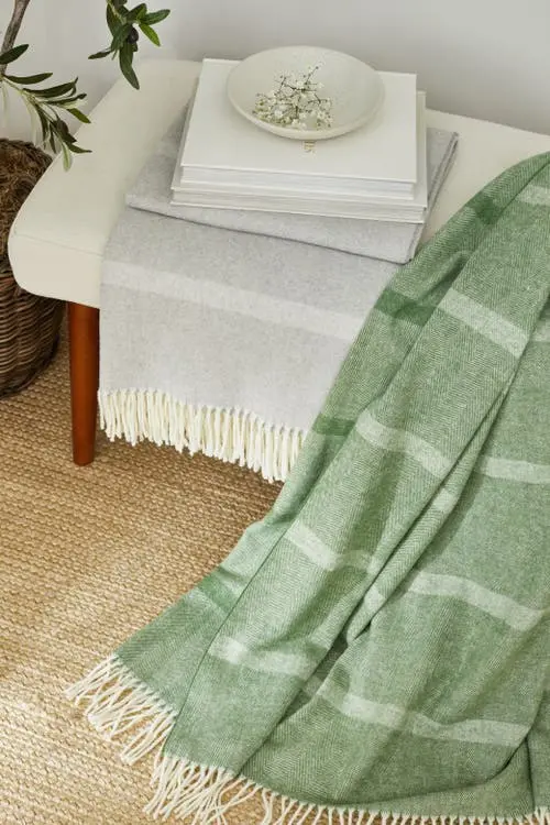 LANDS DOWNUNDER Montauk Stripe Herringbone Throw - Olive