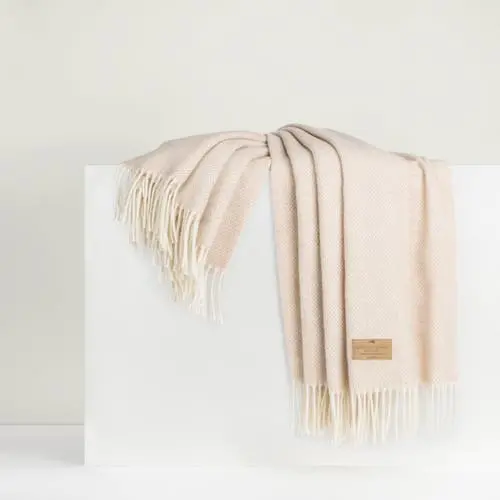 LANDS DOWNUNDER Juno Cashmere Throw - Sand