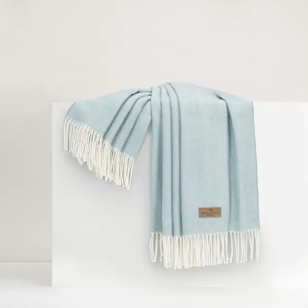 LANDS DOWNUNDER Italian Herringbone Throw - Glacier