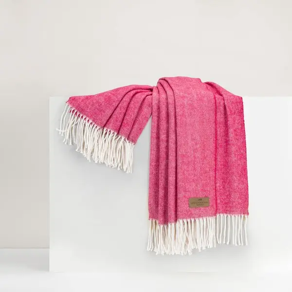 LANDS DOWNUNDER Italian Herringbone Throw - Peony