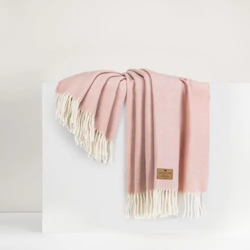 LANDS DOWNUNDER Herringbone Cashmere Throw - Pink