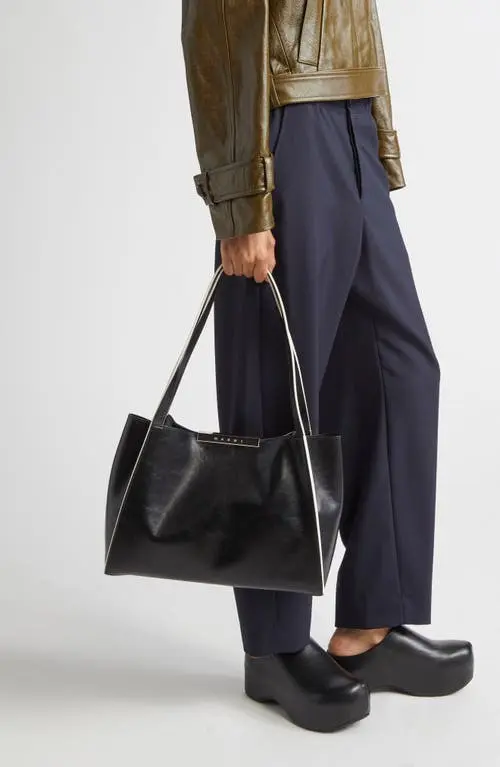 Marni East/west Duffle Leather Shoulder Bag - Black