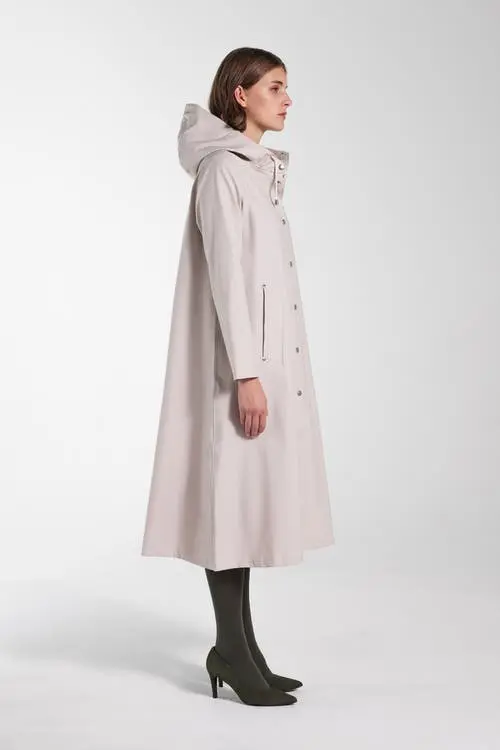 Stutterheim Mosebacke Long Raincoat - Light Sand