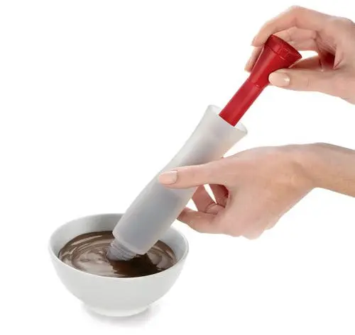 CUISIPRO Deluxe Decorating Pen Cookie And Cupcake Baking Food Frosting Pen