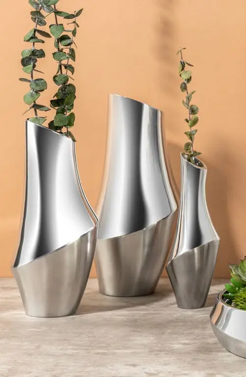 NAMBE Symphony Bud Vase - Silver