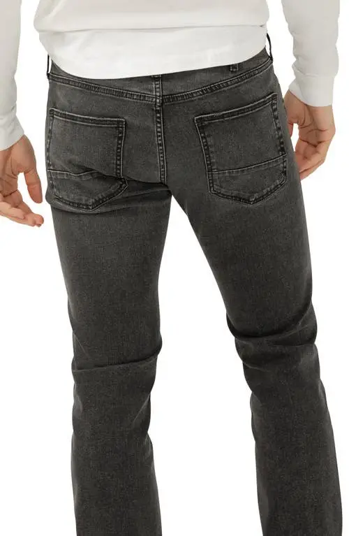 SILVER JEANS CO. Konrad Slim Straight Leg Jeans - Dunes Blue