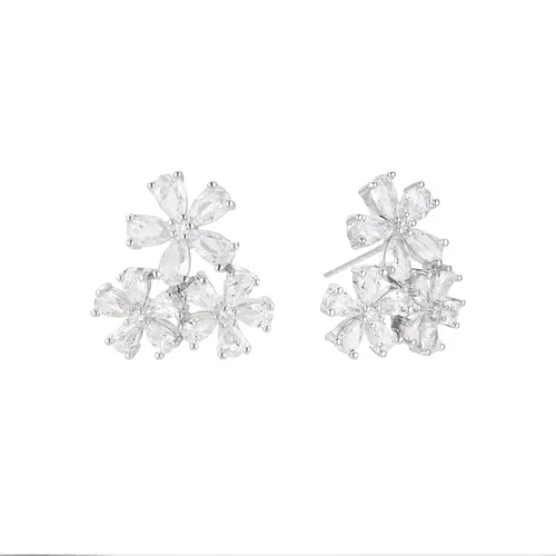 UNTAMED PETALS Daisy Crystal Stud Earrings - Silver