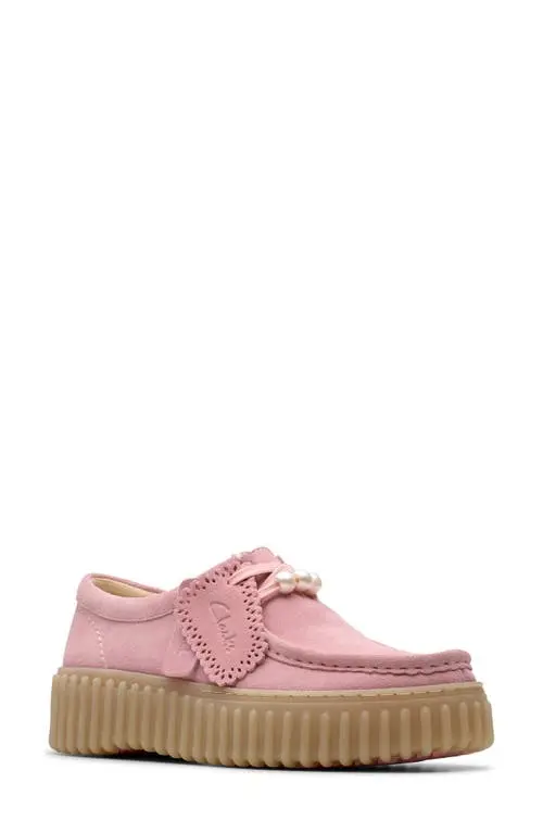 Clarks Torhill Bee Chukka Sneaker