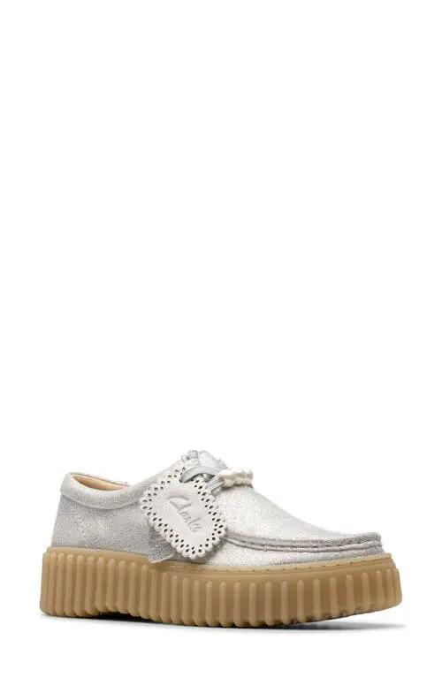 Clarks Torhill Bee Chukka Sneaker