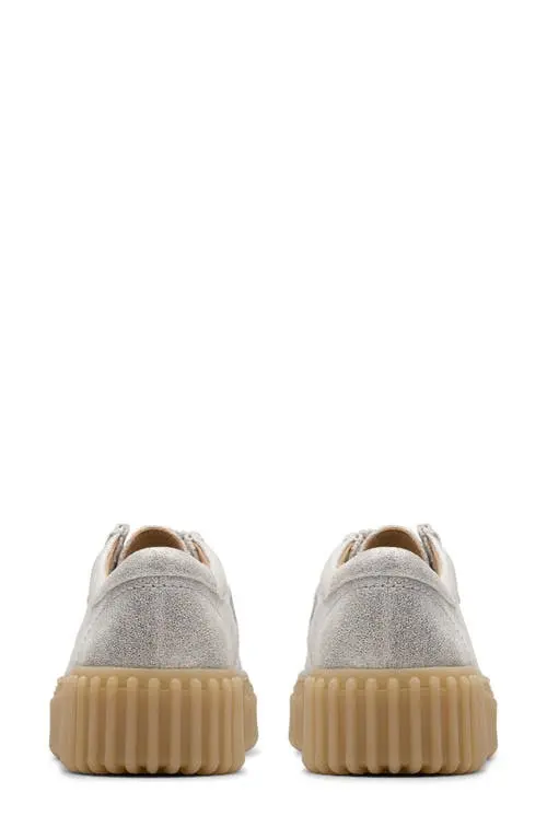 Clarks Torhill Bee Chukka Sneaker