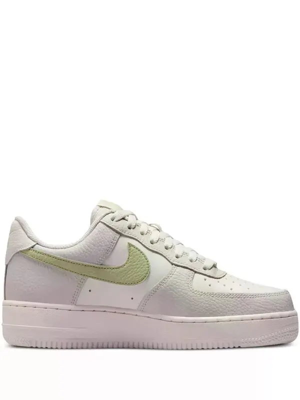 Nike Air Force 1 07 Sneakers