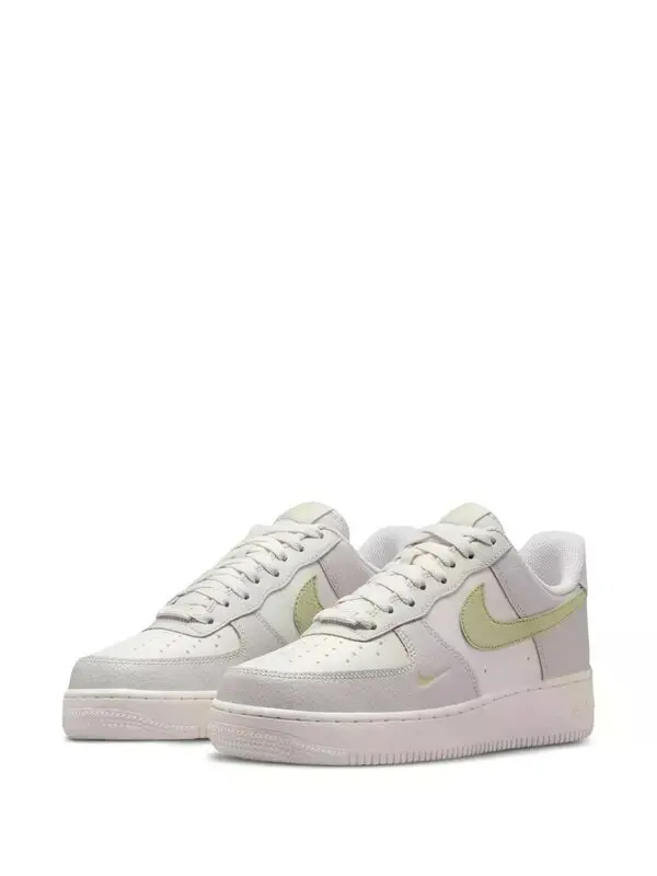 Nike Air Force 1 07 Sneakers